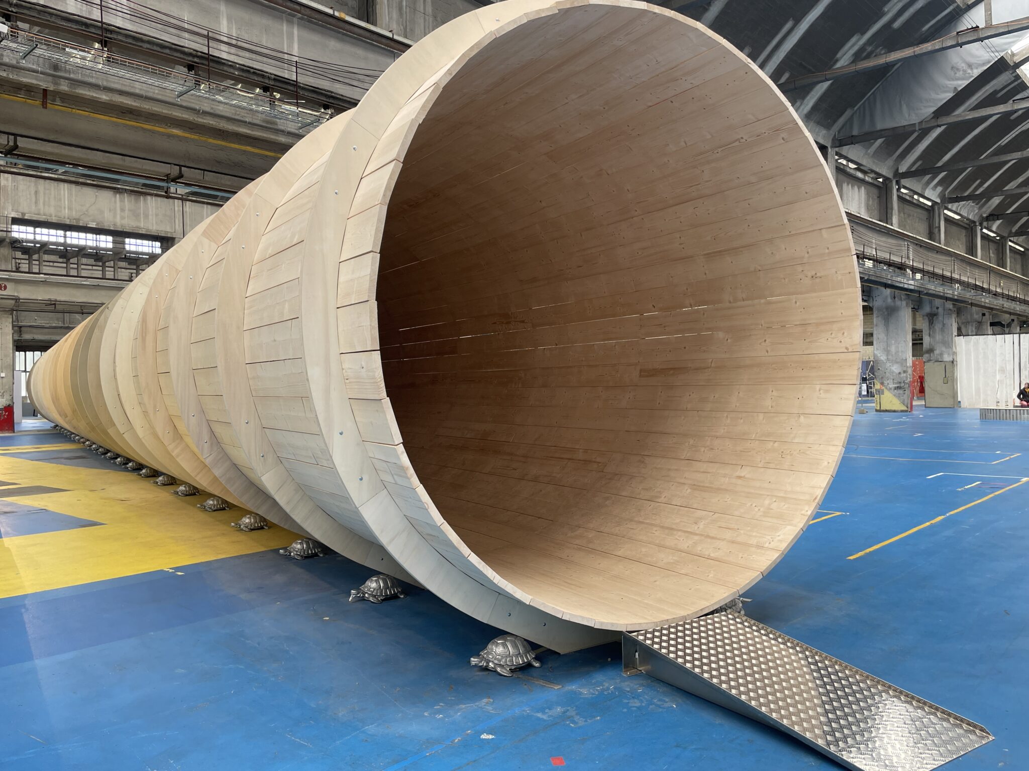 On a visité : La Biennale d'art contemporain de Lyon 2024 aux Grands Locos 🎨 - 7 à Lyon, le ...